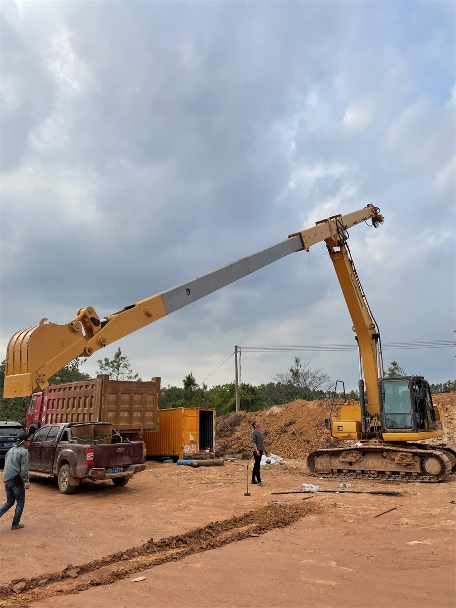 14m Telescopic Dipper Arm for 20 tons-30 tons Excavator ， Excavator ...