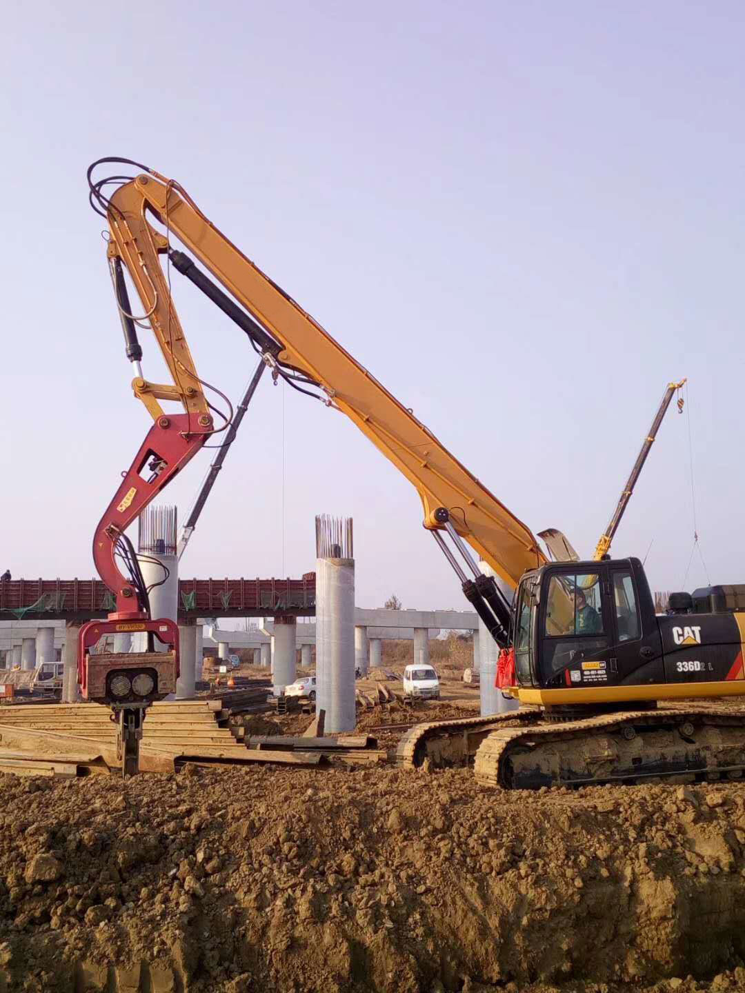 Pile Driving And Pile Pulling Excavator Pile Driving Arm CAT340 ...